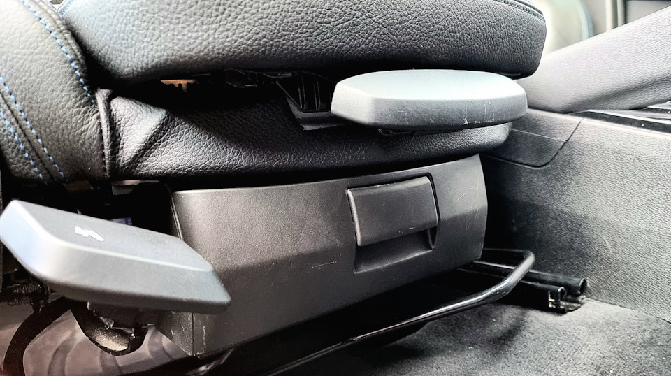 Установка пакета мест хранения (S493A) X1 f48 — BMW X1 (F48), 1,8 л ...