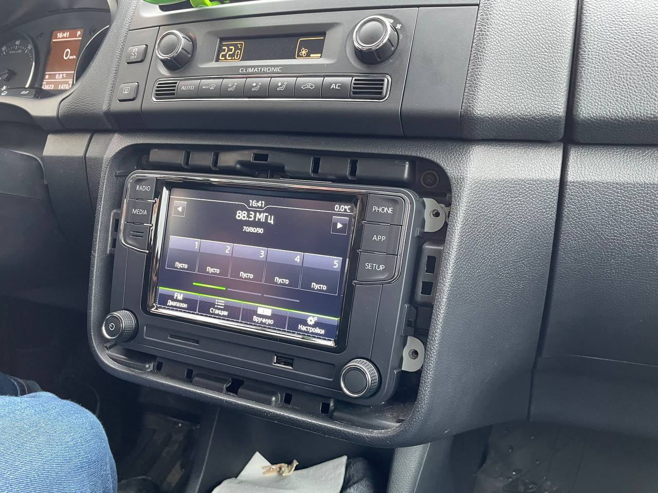 RCD 360 PRO — Skoda Fabia Mk2, 1,6 л, 2011 года | тюнинг | DRIVE2