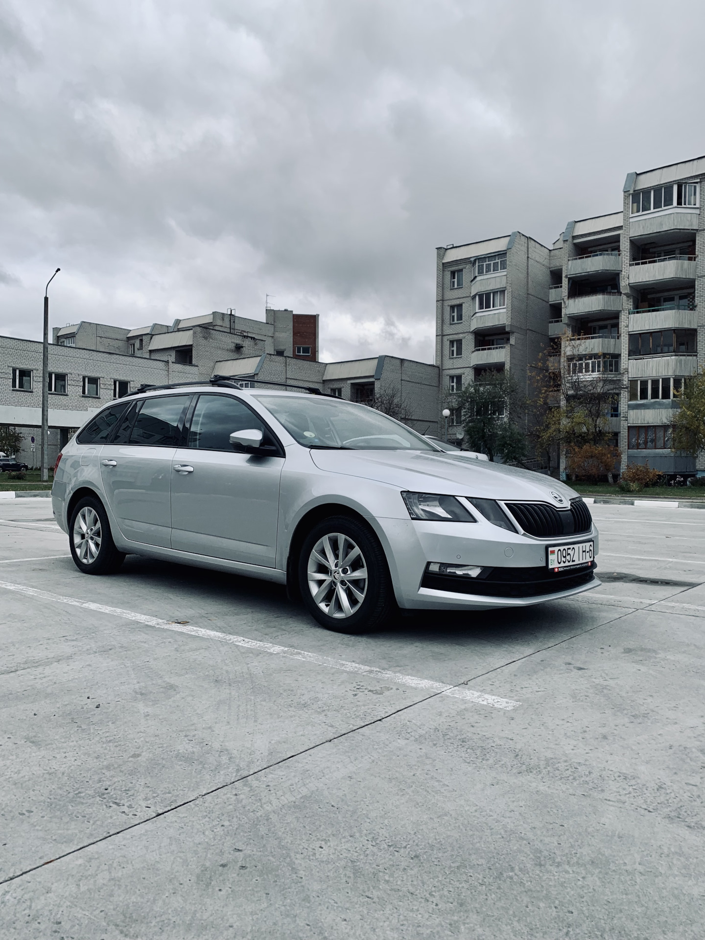 23. SIMPLY CLEVER (Фальшпол от Polcovnyc) — Skoda Octavia Combi A7 Mk3, 1,6 л, 2017 года ...