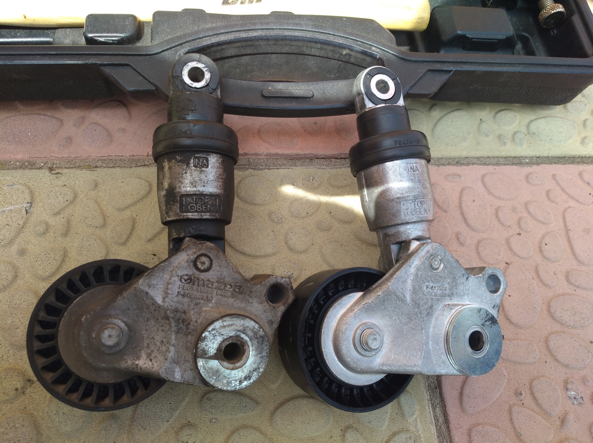 Замена нятяжителя — Mazda 6 (3G) GJ, 2 л, 2015 года | своими руками ...