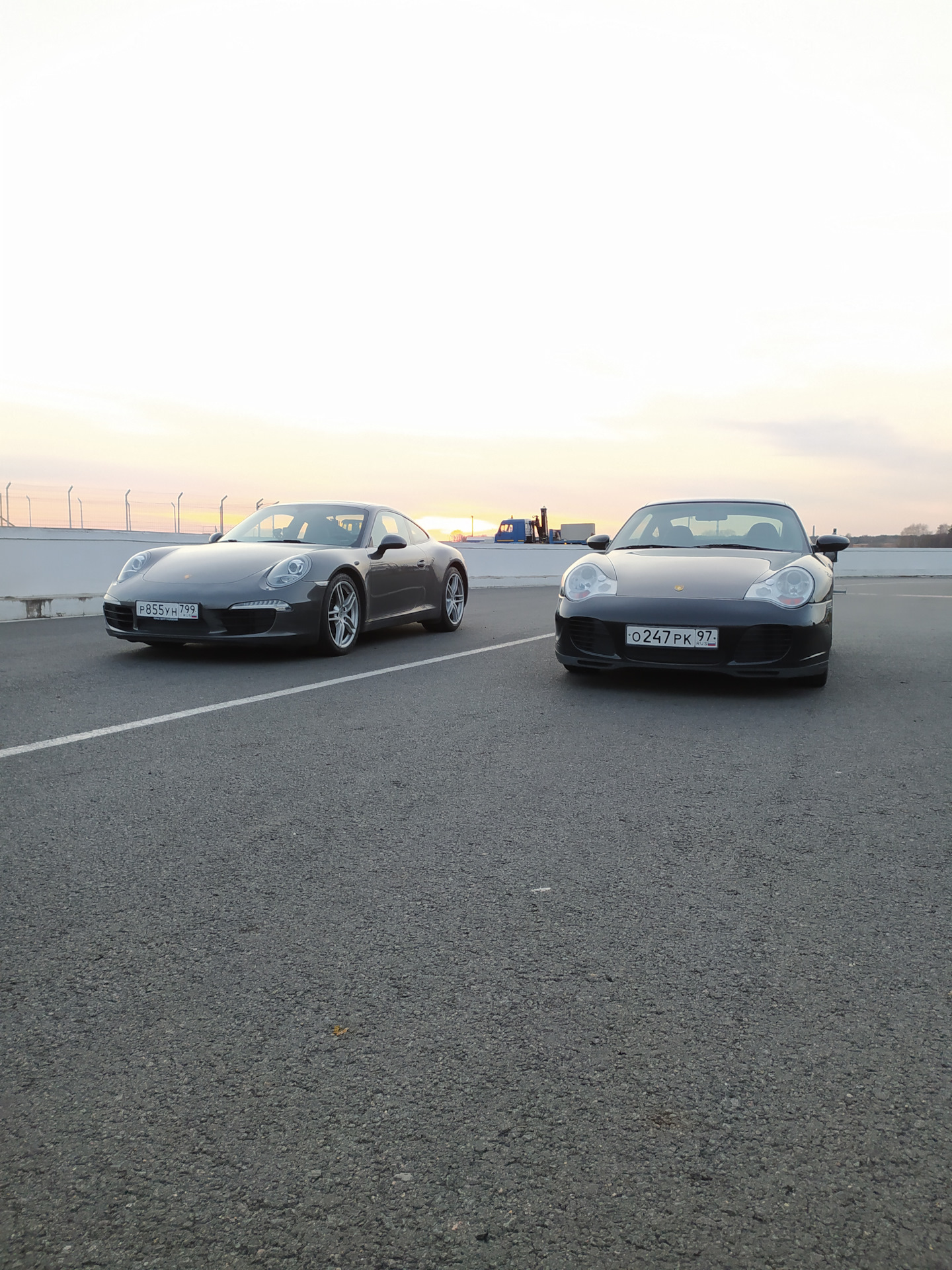 Porsche 991.1 Carrera S МКПП VS Porsche 996.2 Carrera 4S МКПП ...