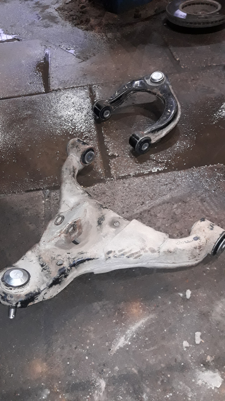 Сайлентблоки, втулки рессор, шаровые, тяги и наконечники. — Ford Ranger ...