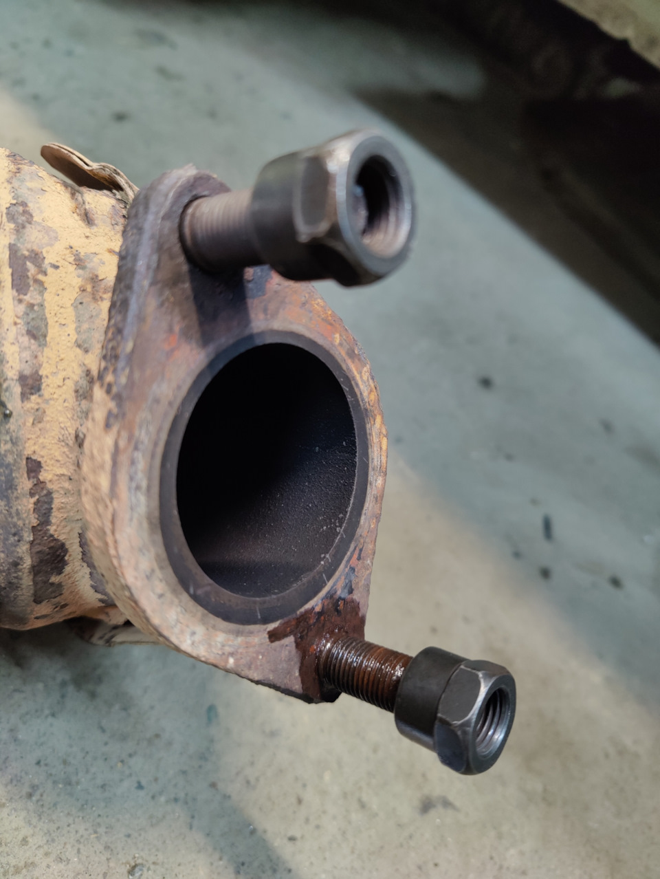 285152A100 Шпилька выхлопной трубы KIA HYUNDAI | Запчасти на DRIVE2