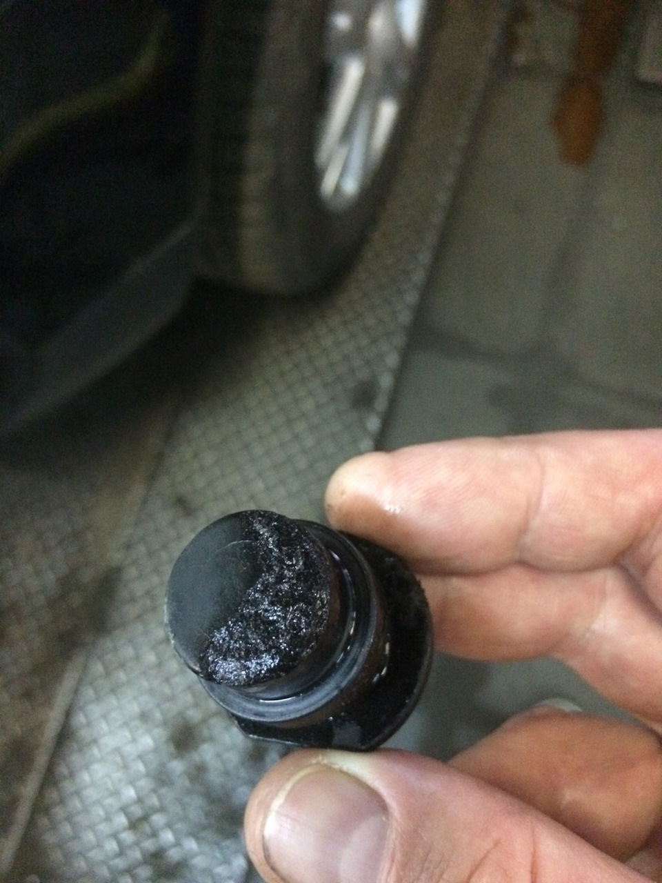 Устранение течи антифриза — Volkswagen Touareg 1g 3 2 л 2006 года