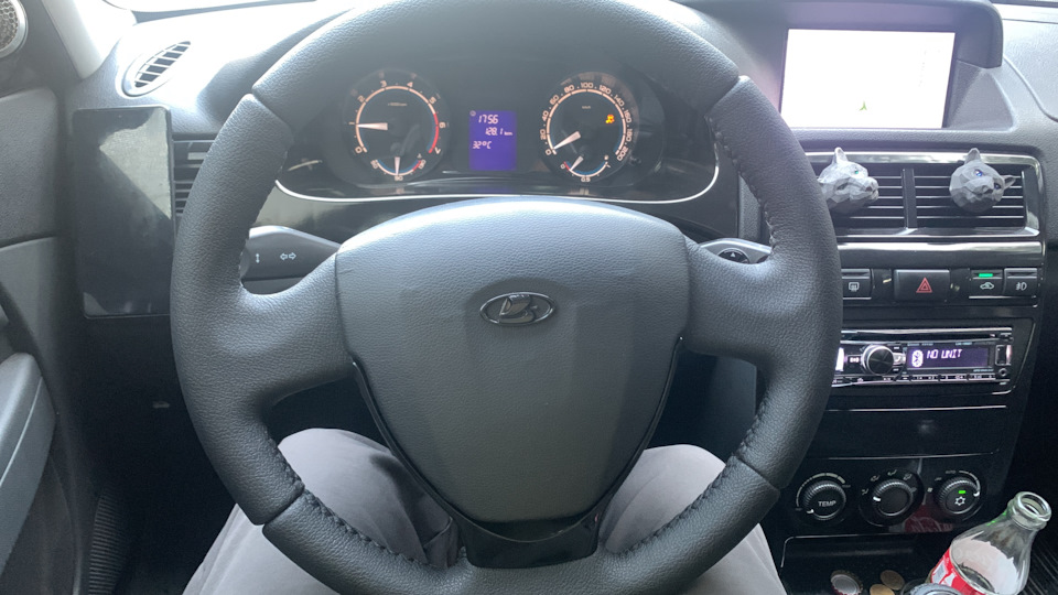 Руль в коже — Lada Приора седан, 1,6 л, 2017 года | аксессуары | DRIVE2