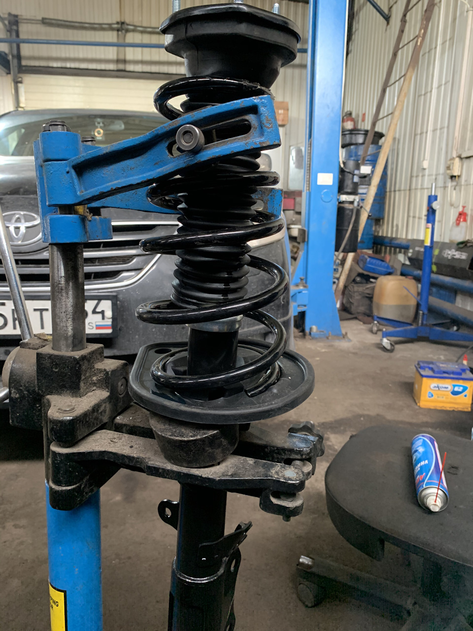 Замена задних стоек в сборе — Toyota Camry (XV40), 2,4 л, 2006 года ...