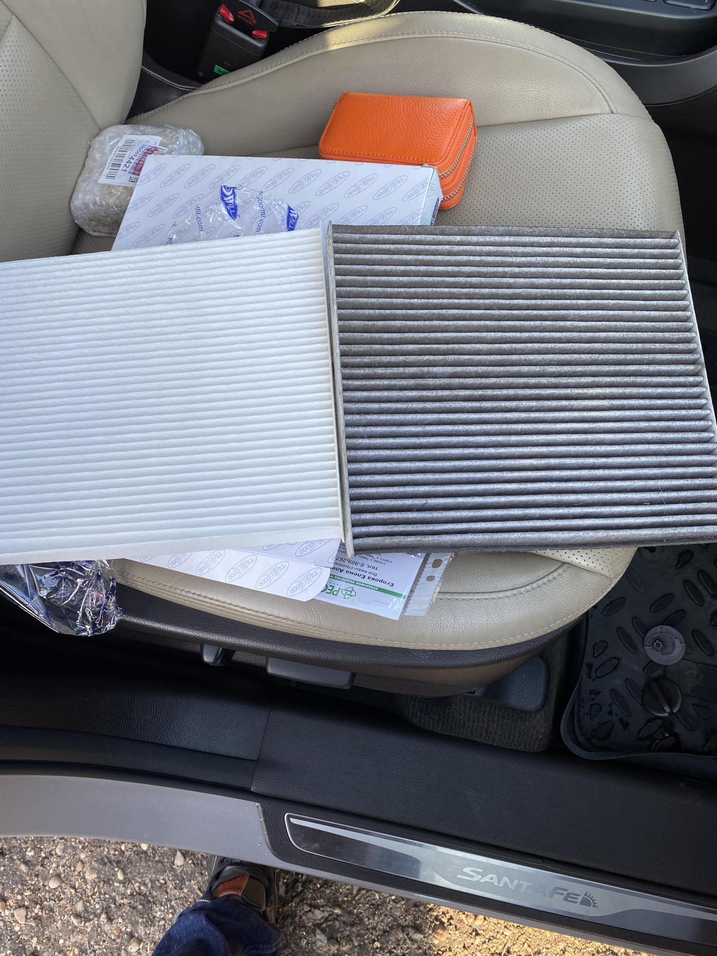 Замена фильтров #2 — Hyundai Santa Fe (3G), 2,4 л, 2016 года | другое ...