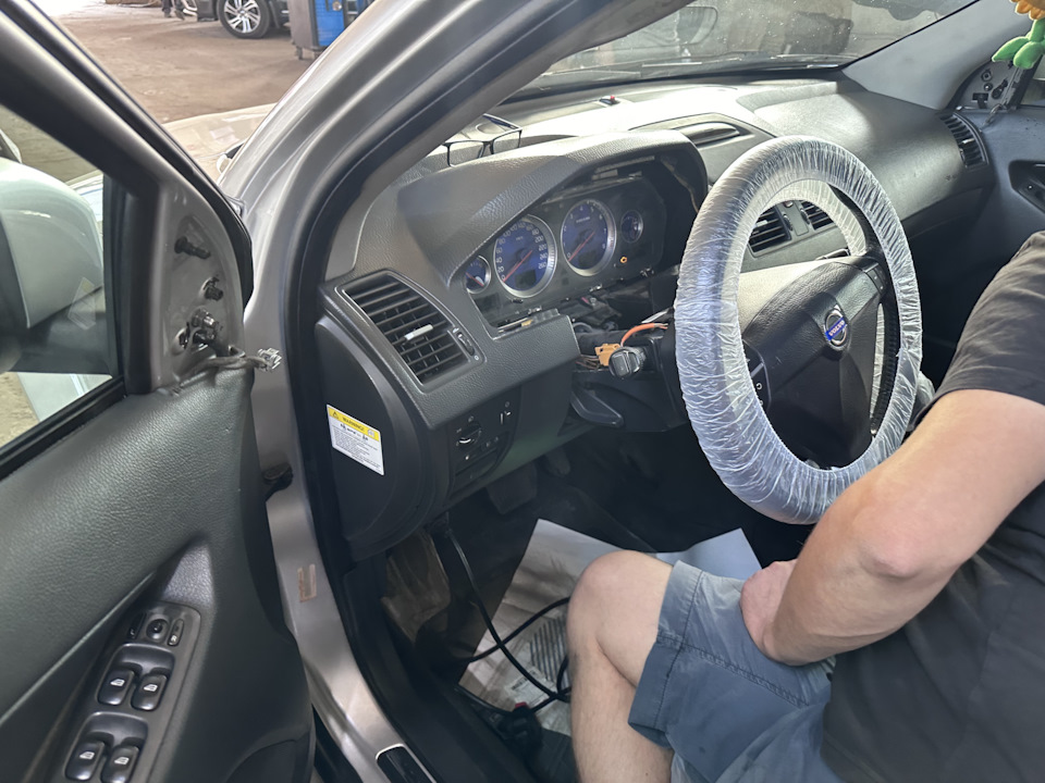 Установка Dinadio — Volvo XC90 (1G), 2,5 л, 2004 года | электроника ...