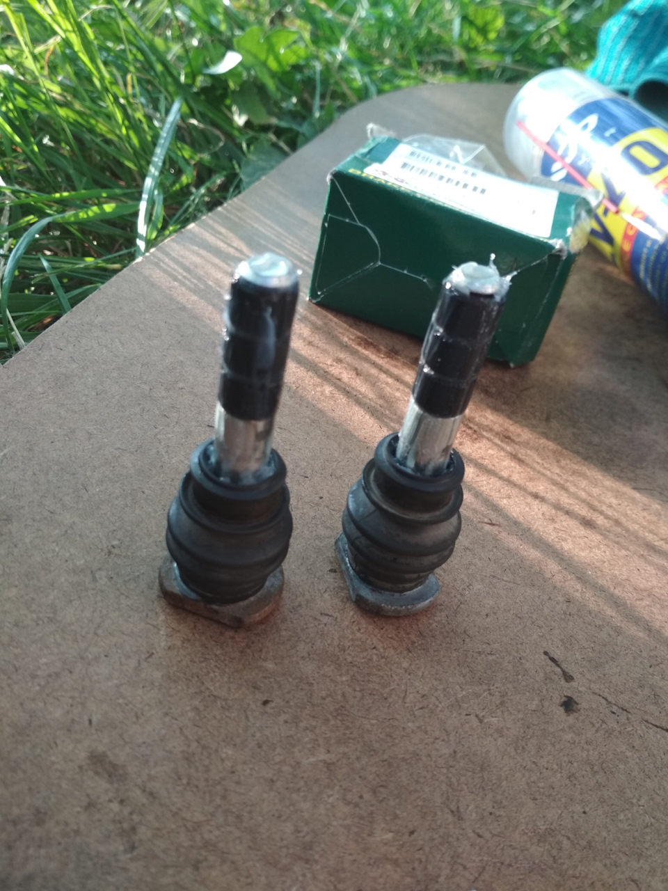 Замена смазки в направляющих суппортов — Mitsubishi Lancer IX, 1,6 л ...