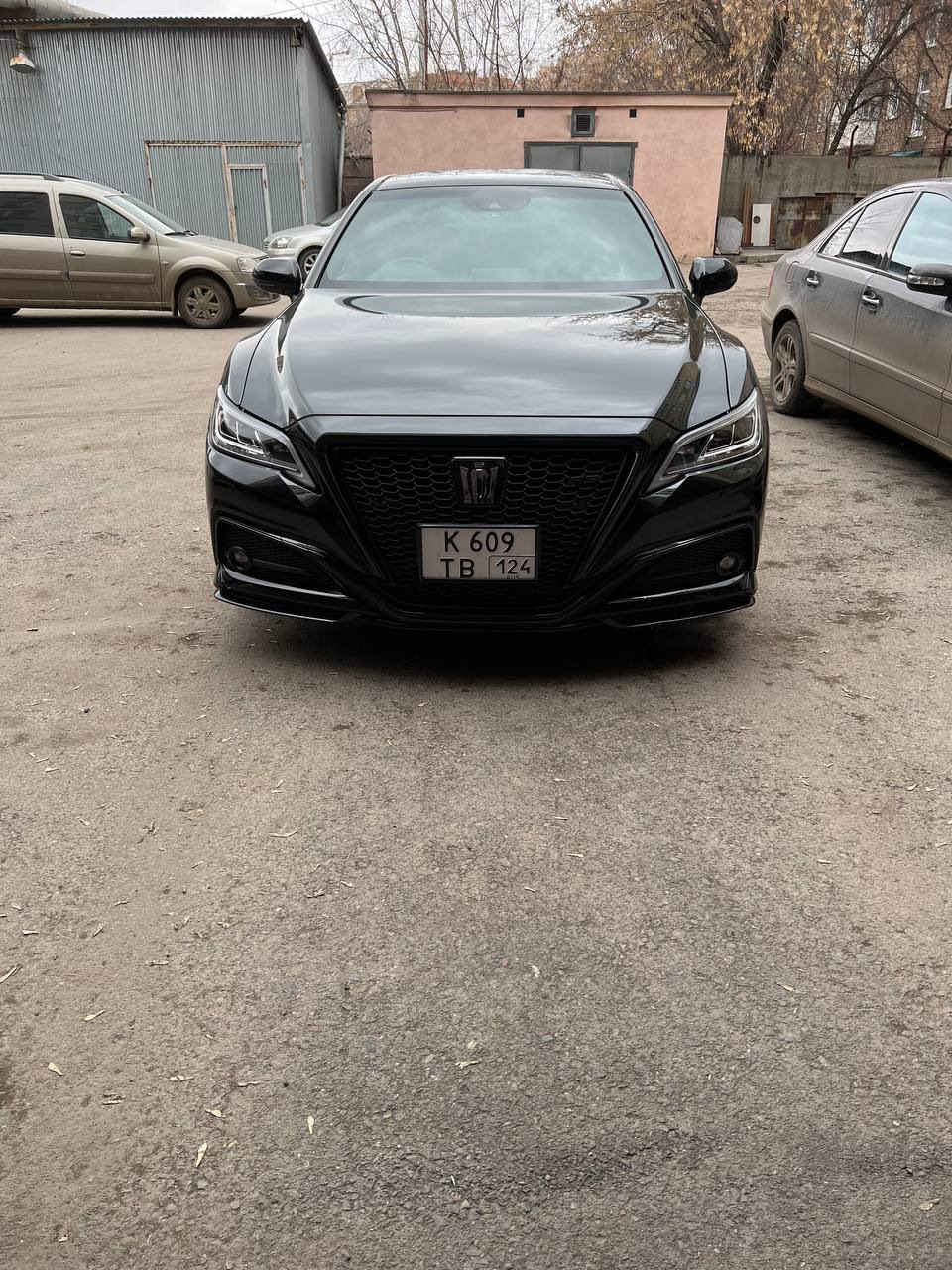 Много много всего — Toyota Crown (S220), 2 л, 2019 года | наблюдение | DRIVE2