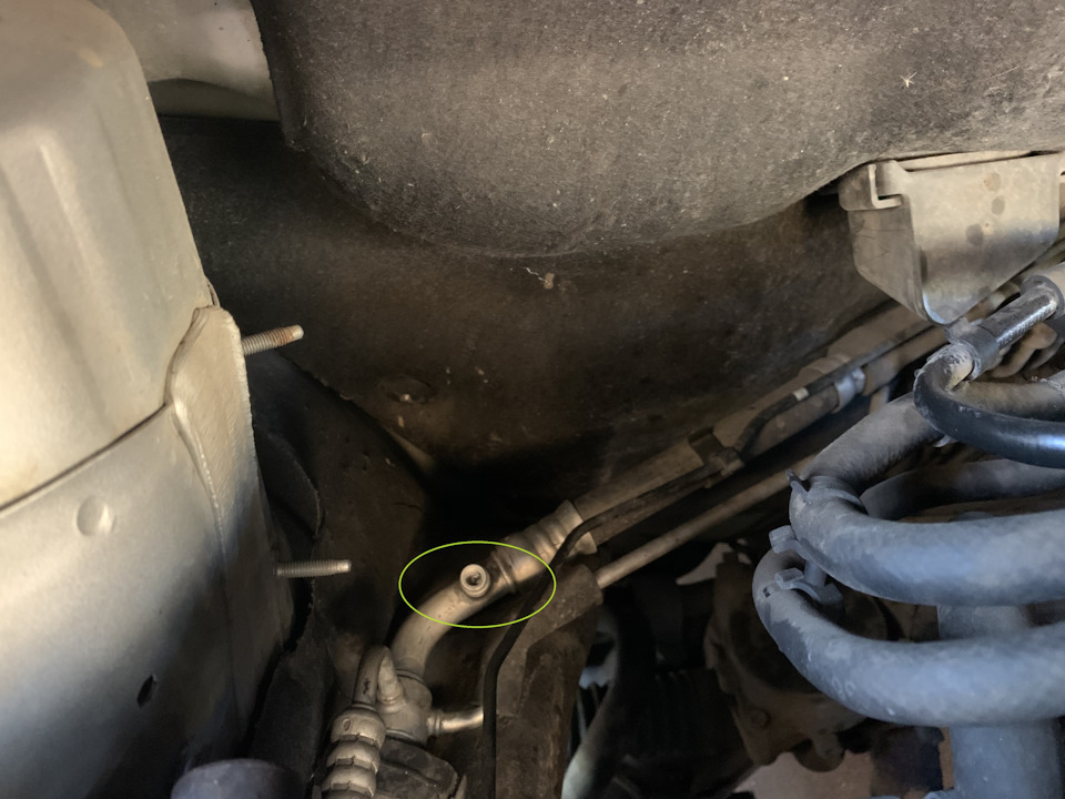 Замена расширительного бачка охлаждающей жидкости — Opel Zafira Tourer ...