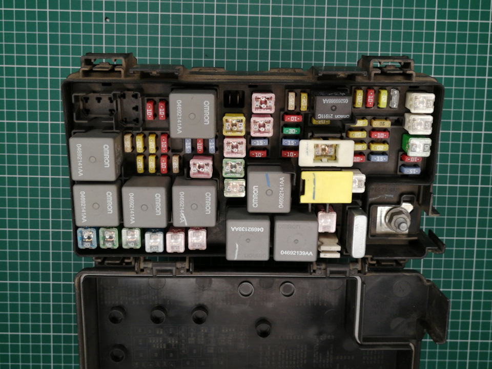 Ремонт блока предохранителей — Jeep Cherokee (KK), 2,8 л, 2008 года ...