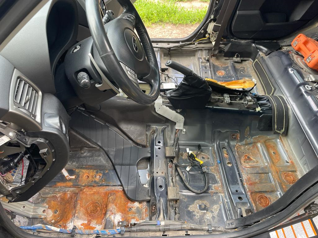 Удалил ржу в салоне — Subaru Forester (SH), 2,5 л, 2008 года | кузовной ...