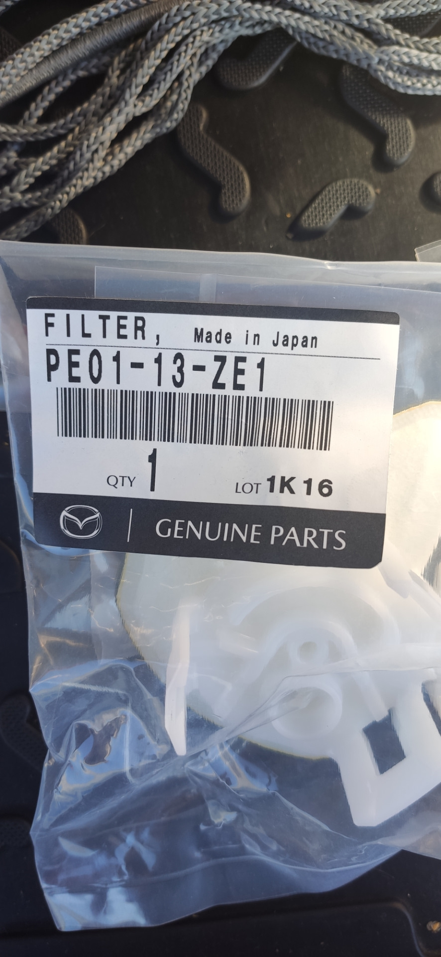 PE0113ZE1 Сетка-фильтр для бензонасоса Mazda | Запчасти на DRIVE2