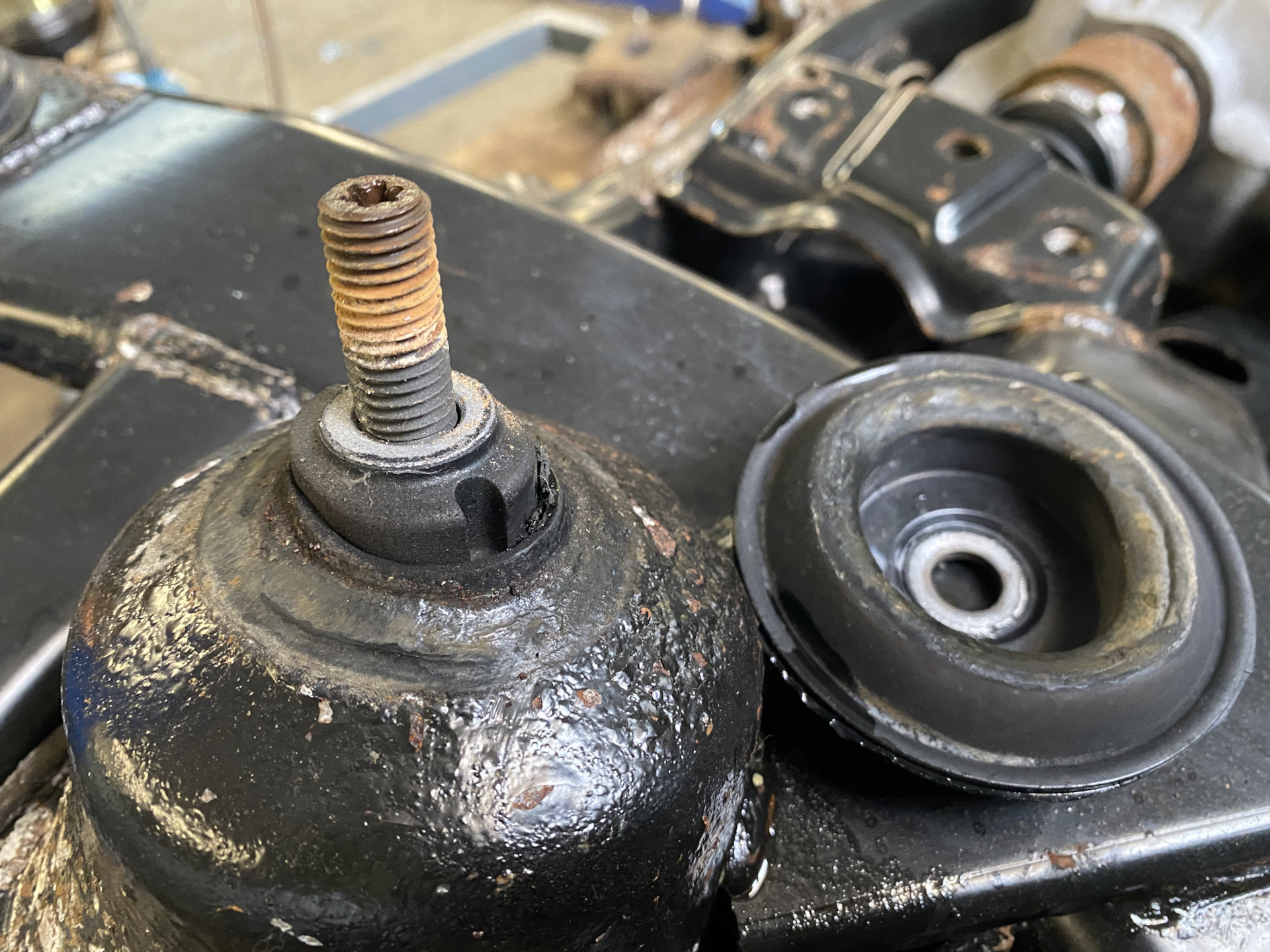 Сборка после кузовного ремонта часть 4. Задний подрамник — Volvo XC90 ...