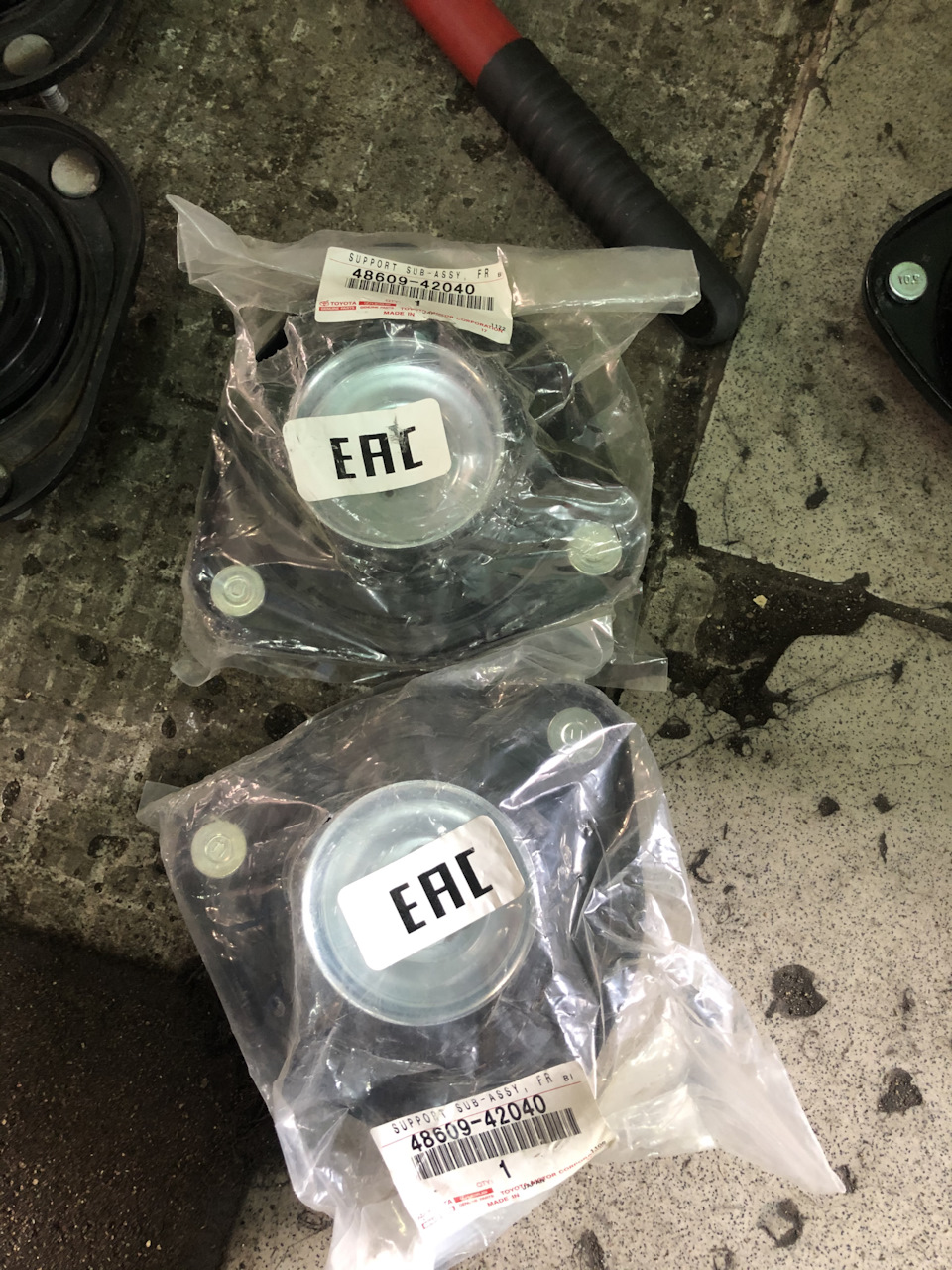 Стук победили. Стало скучно. Обслужили трапецию😀 — Toyota Prius (30), 1 ...