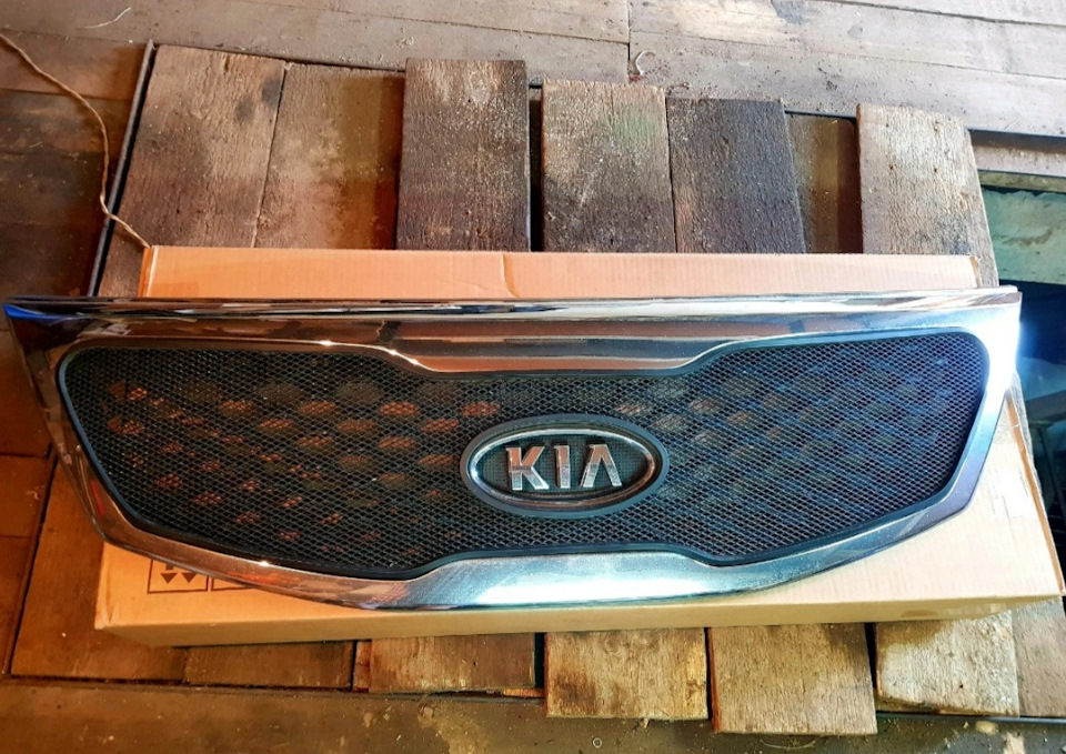 863502P000 SORENTO РЕШЕТКА РАДИАТОРА ХРОМ-ЧЕРН BODY PARTS | Запчасти на ...