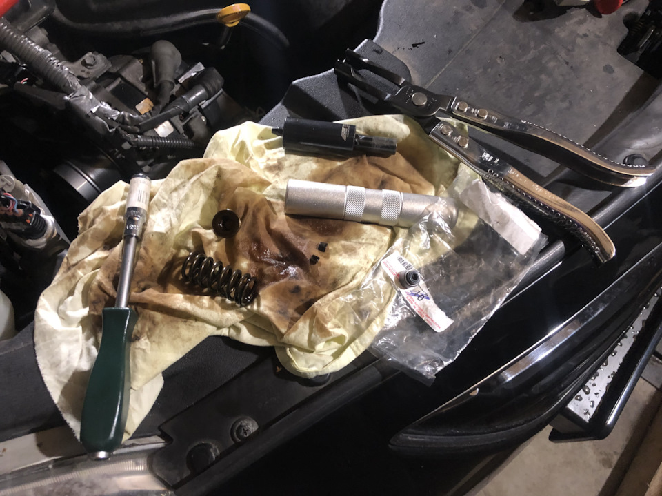 Замена маслосъемных колпачков без снятия ГБЦ своими руками + Замена ...