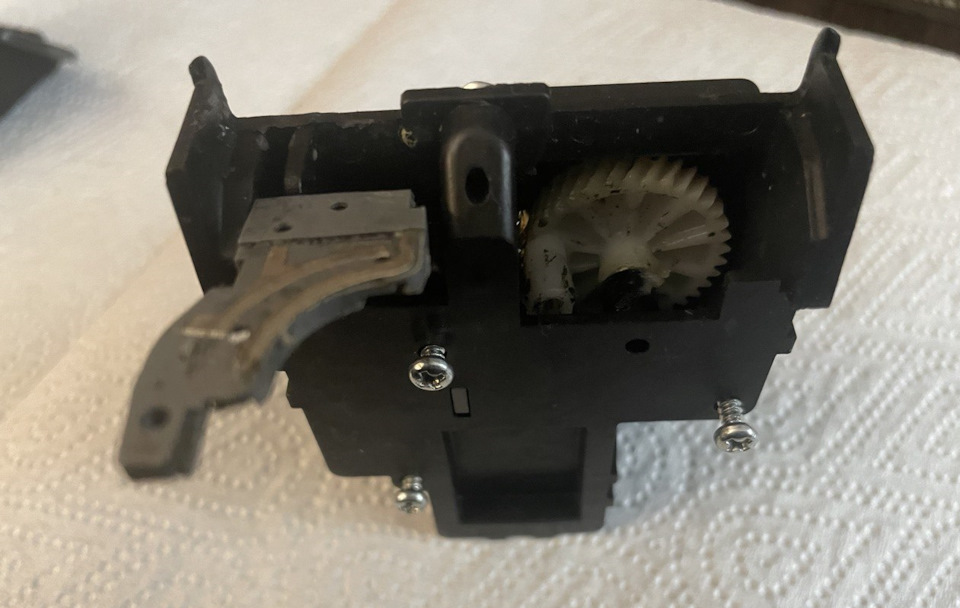 Замок багажника HYUNDAI/KIA 812302S000. — Hyundai ix35, 2 л, 2014 года ...