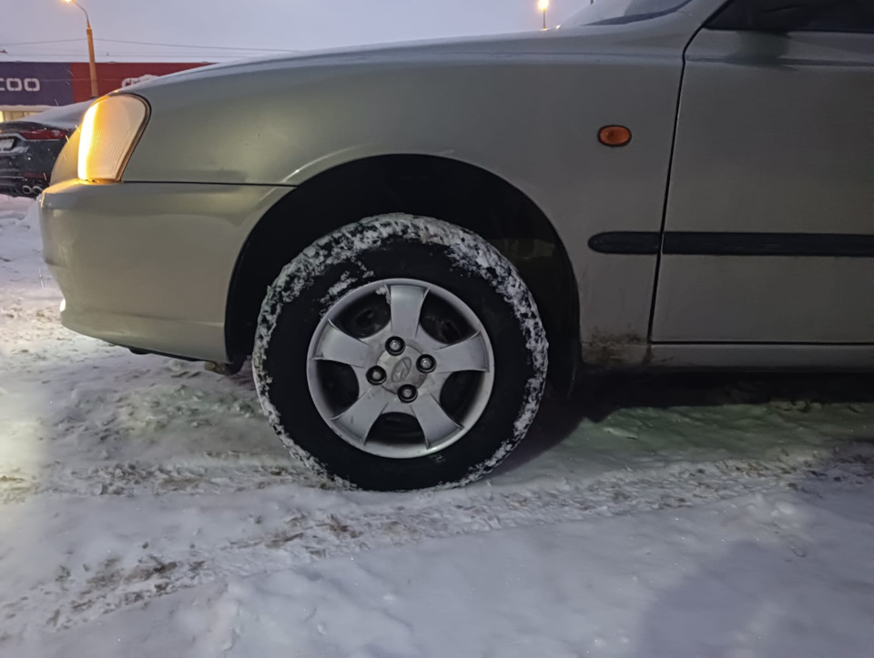 замена передних пружин и стоек — Hyundai Accent (2G), 1,5 л, 2009 года ...