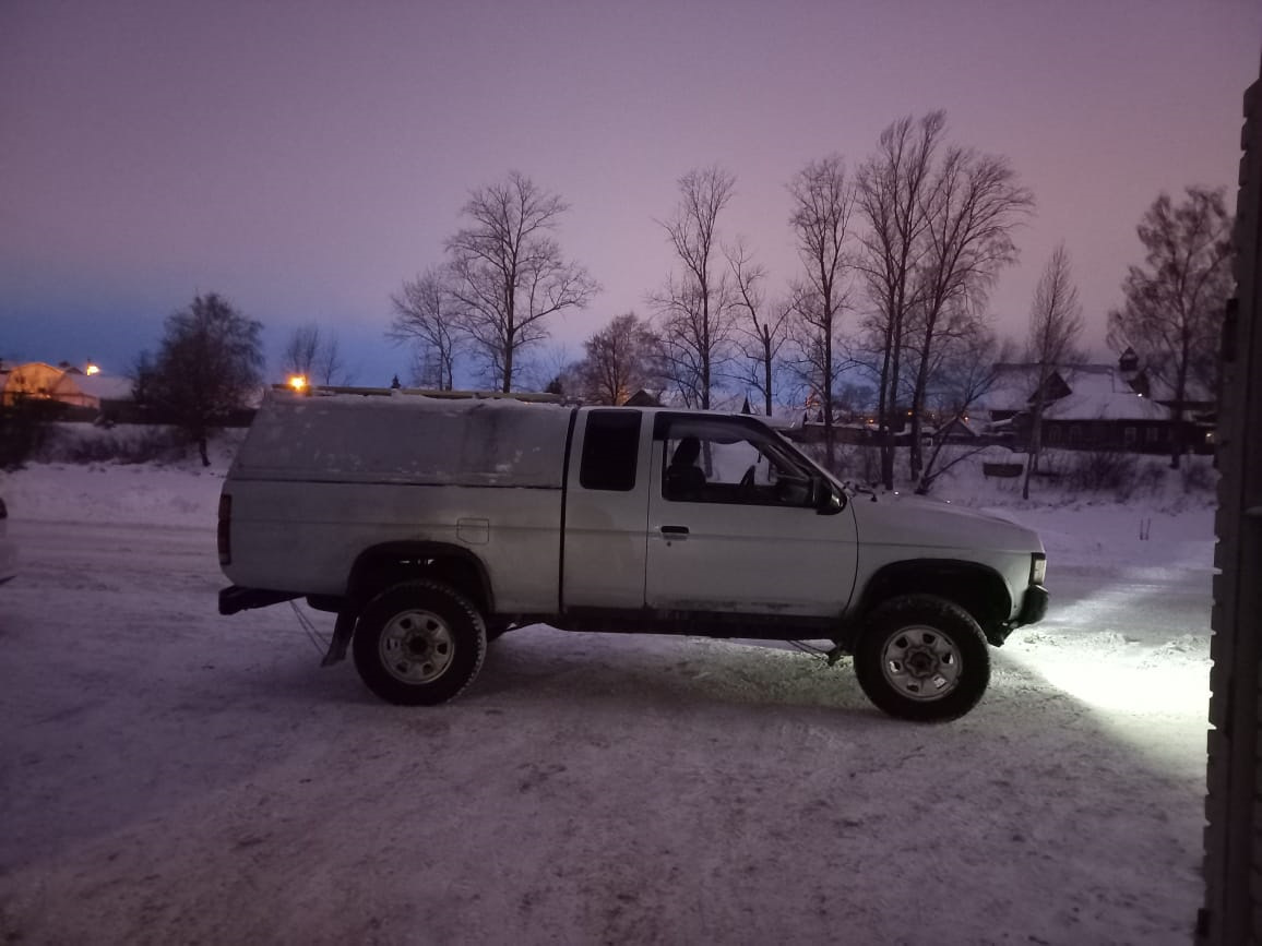 Сцена печальная! — Nissan Datsun (D21), 2,7 л, 1992 года | продажа ...