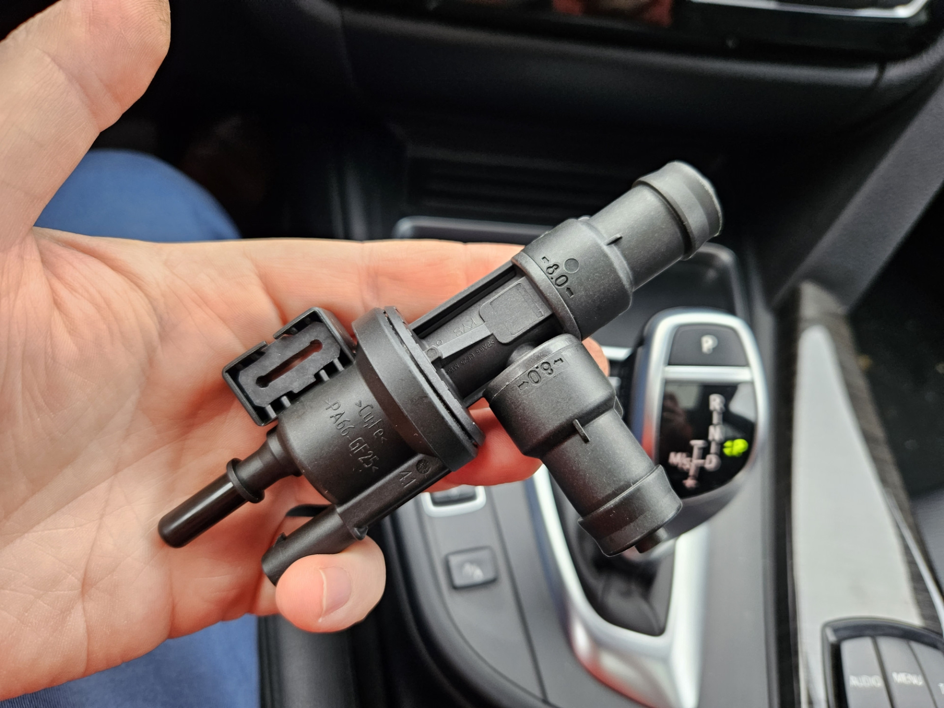 Клапан вентиляции топливного бака — BMW 3 series (F30), 2 л, 2016 года ...