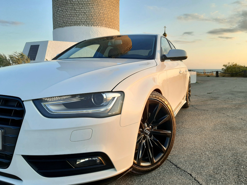 Anapa 2019 — Audi A4 (B8), 1,8 л, 2012 года | фотография | DRIVE2
