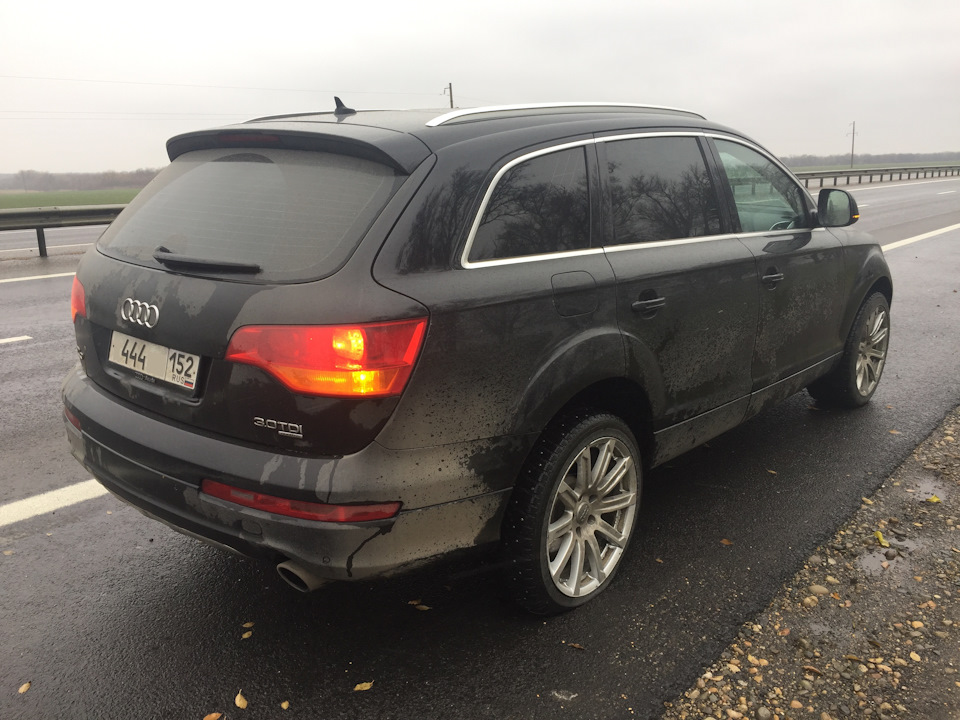 Неприятность. Пробитая резина. — Audi Q7 (1G), 3 л, 2007 года ...