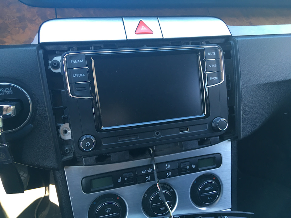 RCD330+ Desay и 8 кнопочный руль — Volkswagen Passat B6, 2 л, 2007 года ...