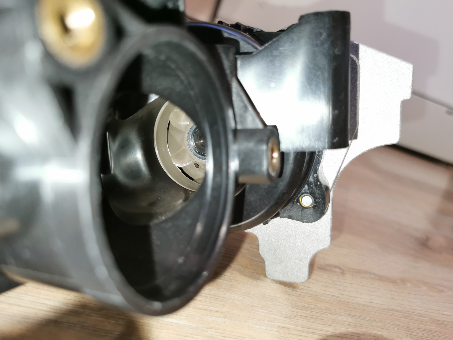 Насос водяной INA 538036210 — Skoda Yeti, 1,8 л, 2013 года | запчасти ...