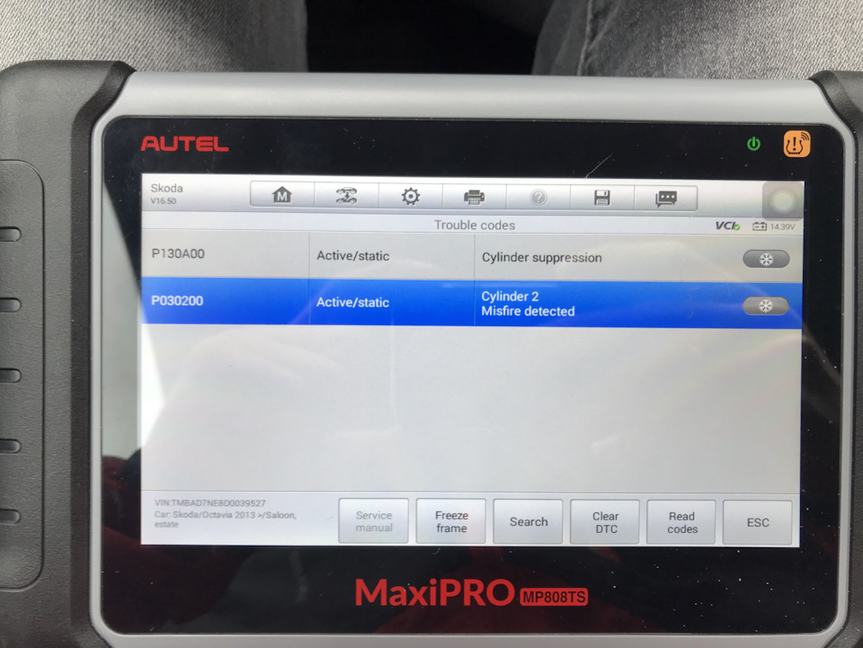 Замена форсунки FSI — Skoda Octavia A7 Mk3, 1,8 л, 2013 года | поломка ...