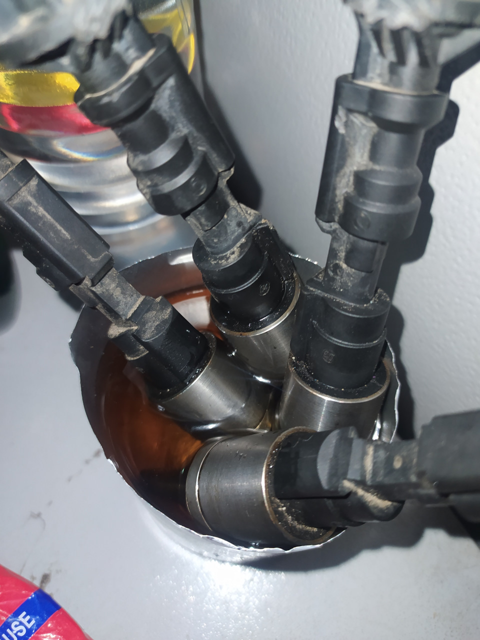 Замена прокладки клапанной крышки КУГА 1,6 (+димексид форсы + свечи ...