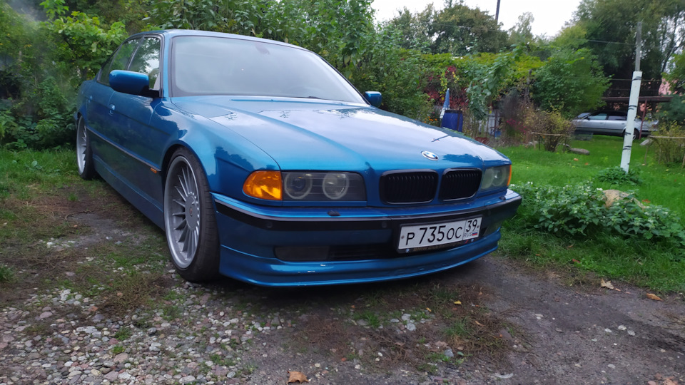 Рыжие повторители и диодная подсветка номера/// — BMW 7 series (E38), 3 ...