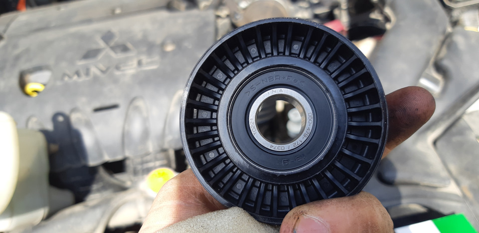 Замена навесного ремня — Mitsubishi Lancer X, 2,4 л, 2008 года | своими ...