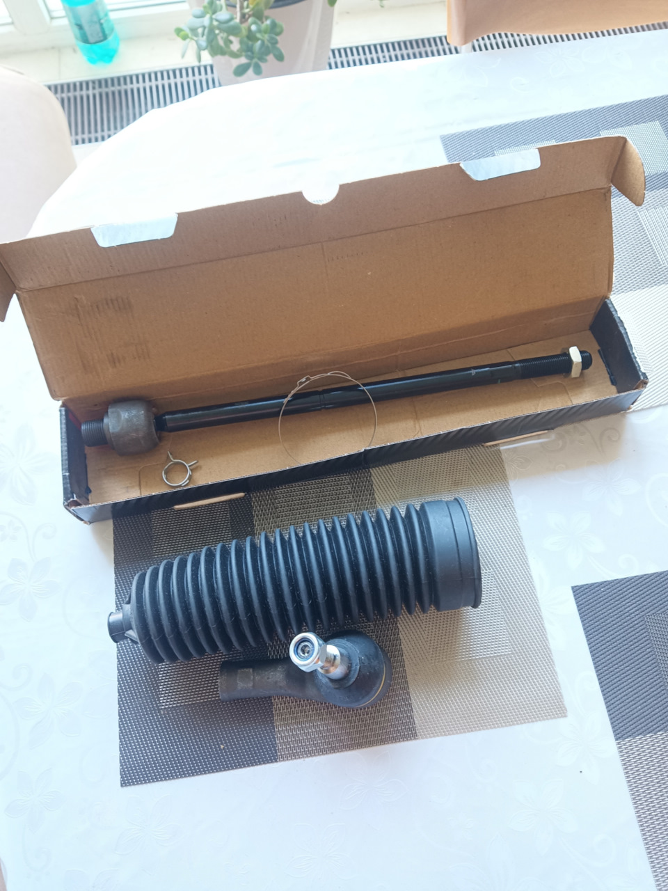 Наконечник, тяга и пыльник с хомутами — Land Rover Discovery III, 2,7 л ...