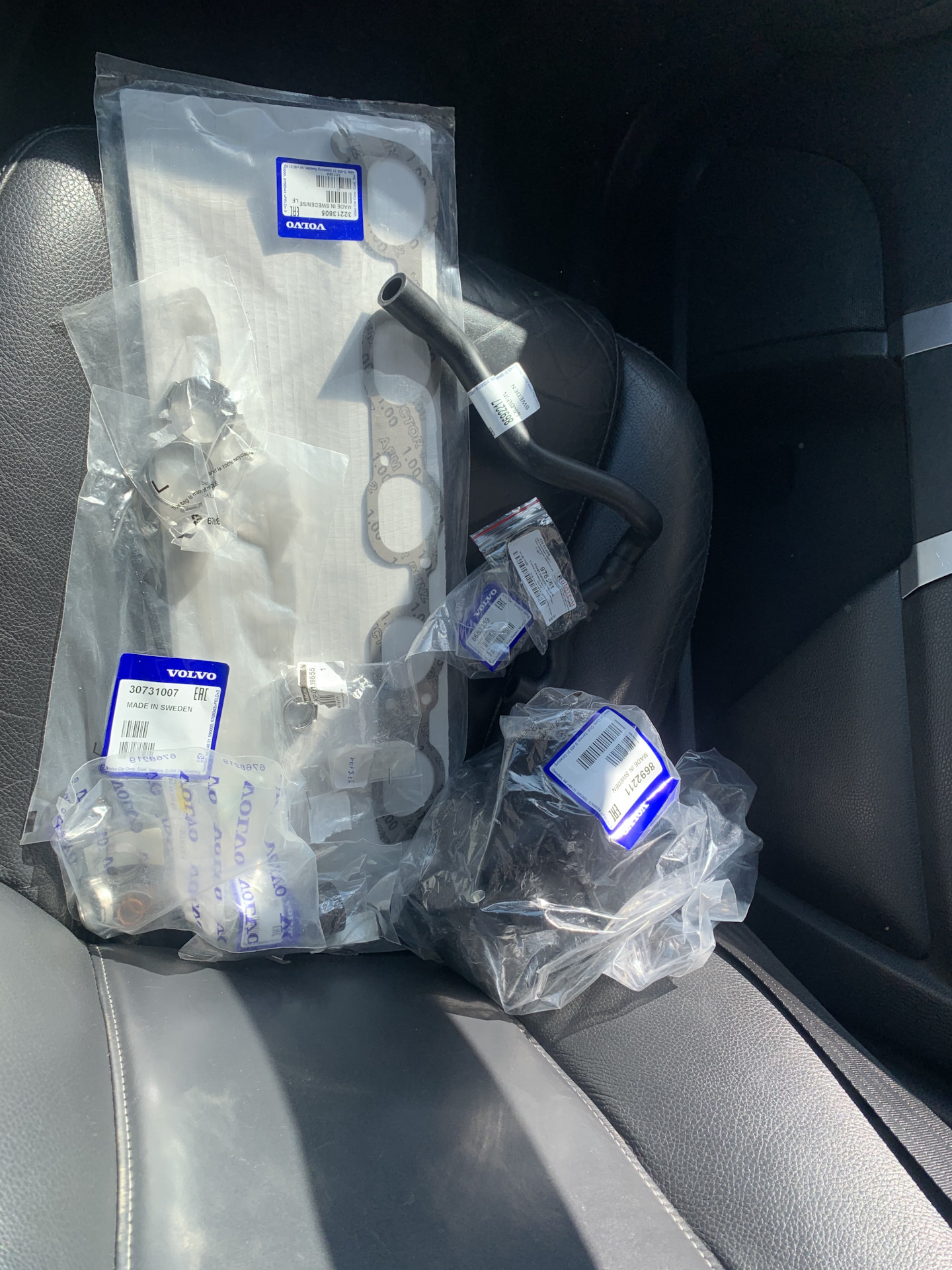 Замена вентиляции кратерных газов — Volvo XC90 (1G), 2,5 л, 2012 года ...