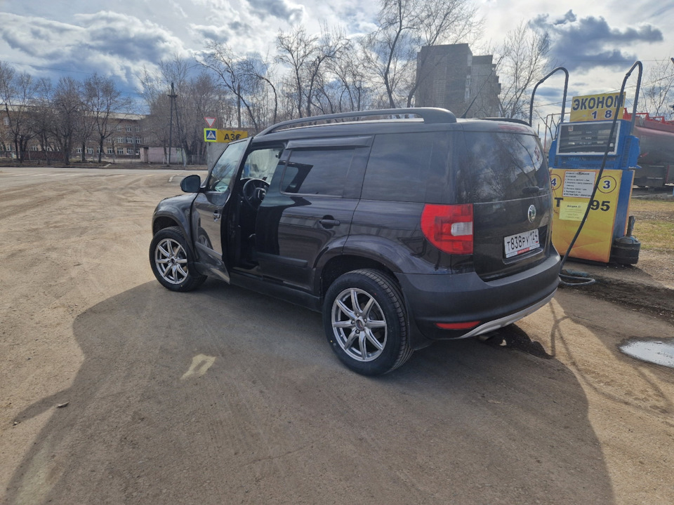 Летние шины R17 и диски — Skoda Yeti, 1,2 л, 2010 года | колёсные диски ...