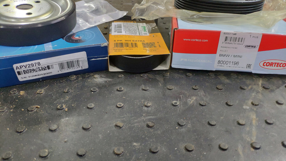 Замена шкива коленвала — Peugeot 207 RC, 1,6 л, 2009 года | расходники ...