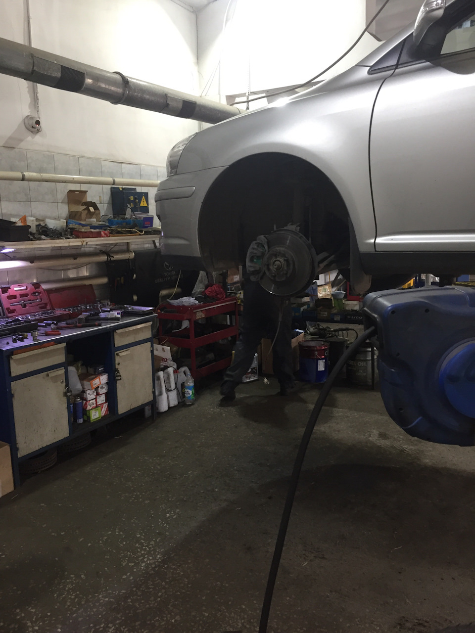 Гул от колеса. Замена ступичного подшипника — Toyota Avensis II, 1,8 л ...