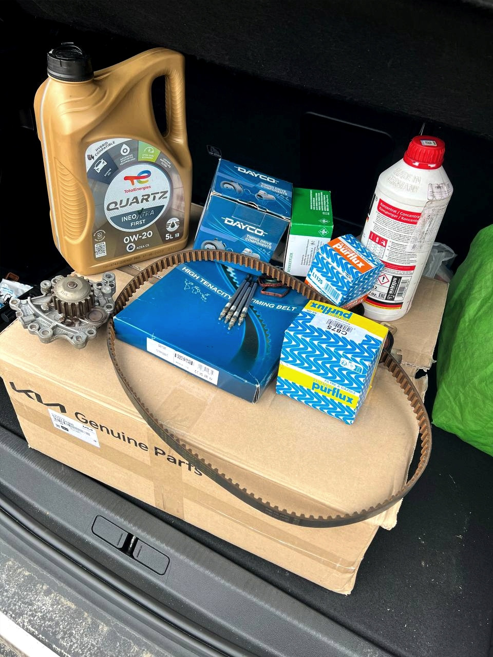 Замена цепи .Переход на усиленную цепь 8мм .Замена ГРМ и помпы 1.5 HDI ...