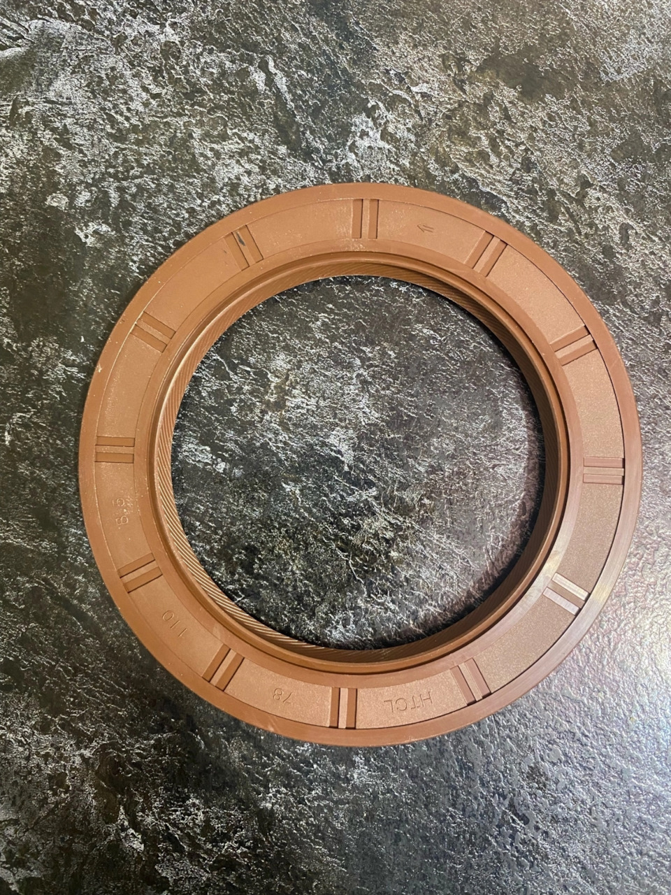 Подделка заднего сальника 1zrfe — Toyota Corolla (140/150), 1,6 л, 2010 ...