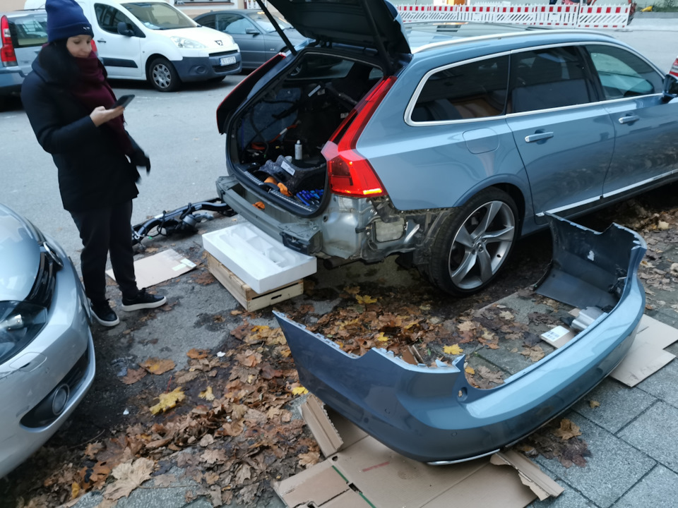Установка оригинального скрытого фаркопа — Volvo V90 (2G), 2 л, 2016 ...