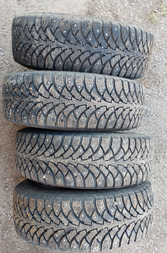Шины зимние шипованные Nokian 185/65 R15, штампованные диски 6Jx15 ET43 ...