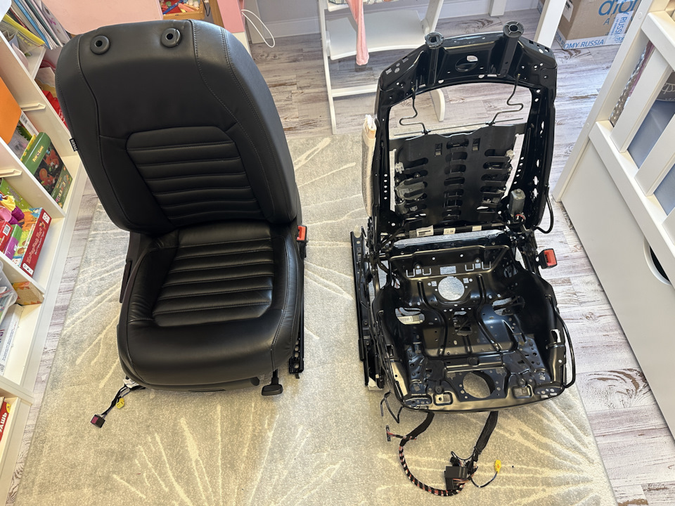 Сиденья с электроприводом и памятью — Volkswagen Jetta VI, 2 л, 2013 ...