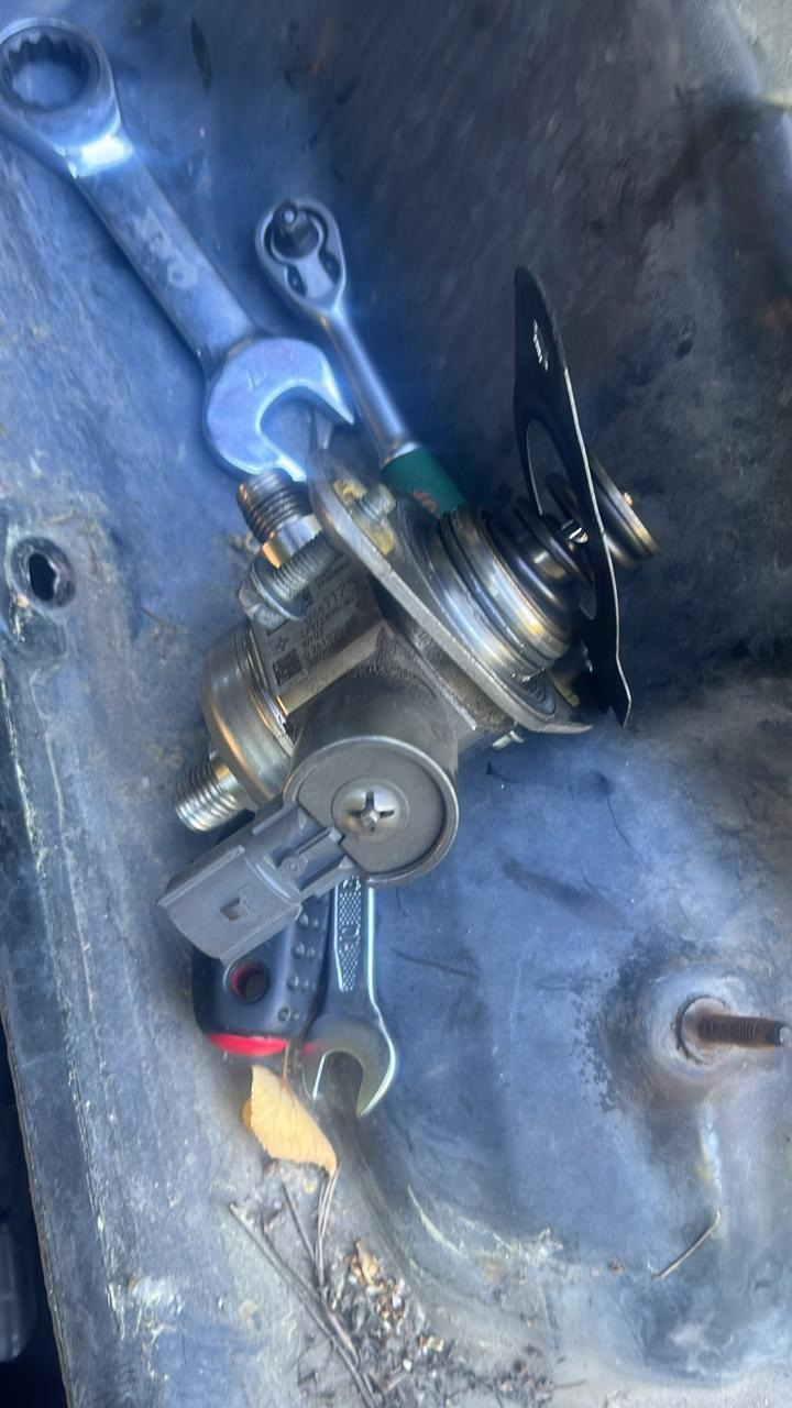 Замена ТНВД и датчика O2 — Cadillac ATS, 2 л, 2013 года | визит на ...