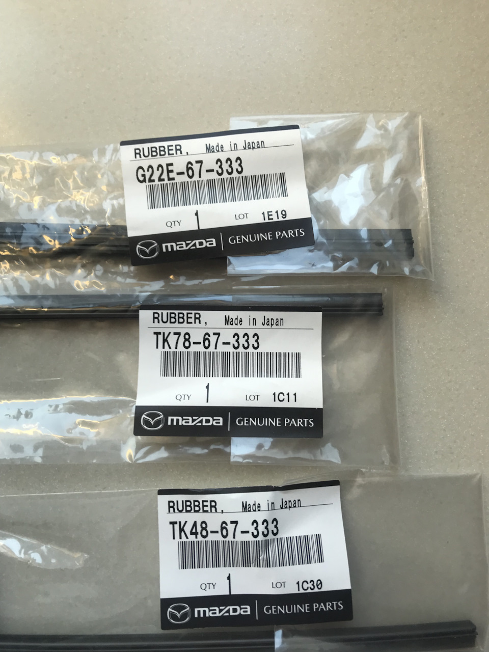 G22E67333 РЕЗИНКА ЗАДНЕЙ ЩЕТКИ /RUBBER, BLADE-REAR Mazda | Запчасти на ...