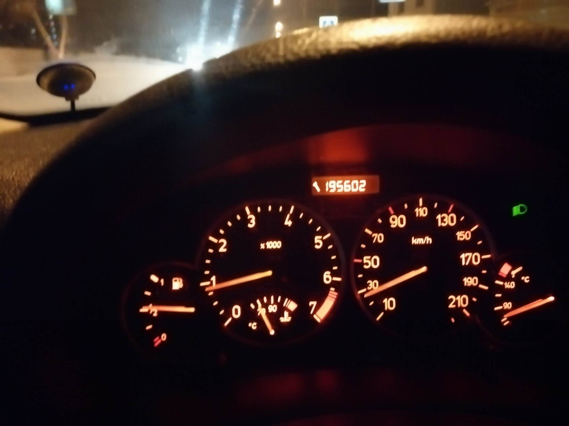 Замена радиатора Zekkert — Peugeot 206, 1,4 л, 2007 года | своими ...