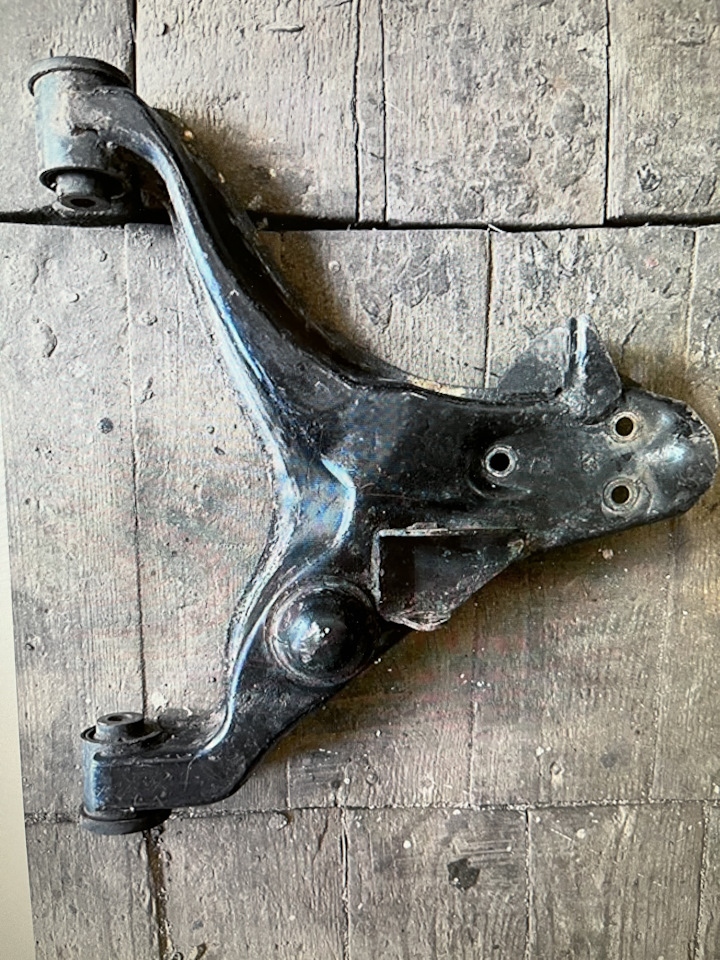 MR496796 Шаровая опора Mitsubishi | Запчасти на DRIVE2