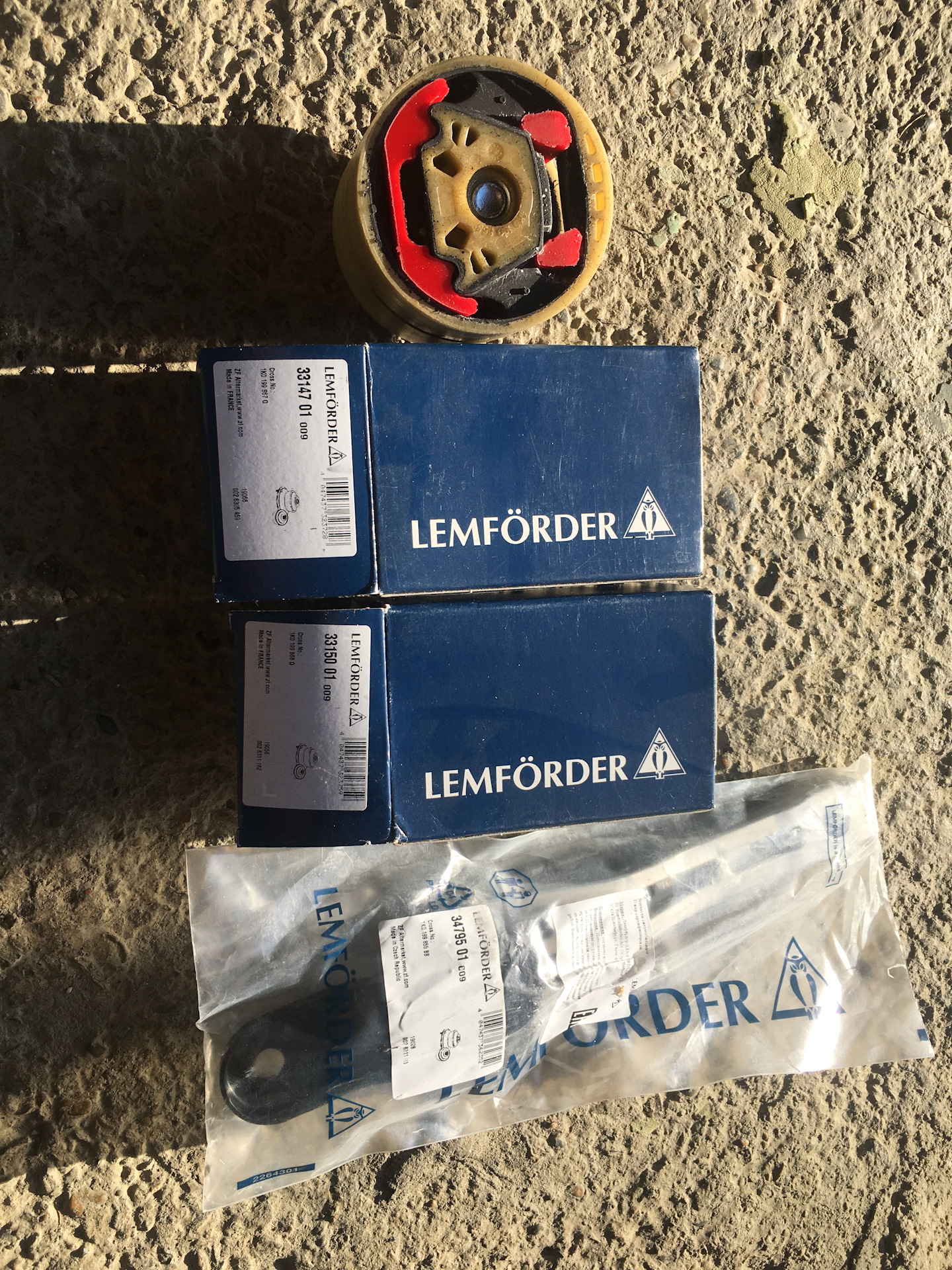 Вставка в опору коробки — Audi A3 Sportback (8PA), 2 л., 2012 года ...