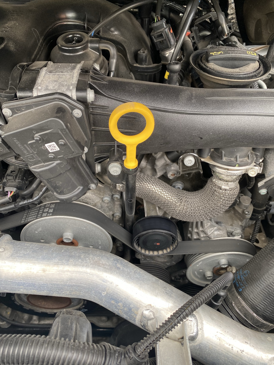 Щуп измерения уровня масла в двигателе — Volkswagen Touareg (2G), 3 л ...
